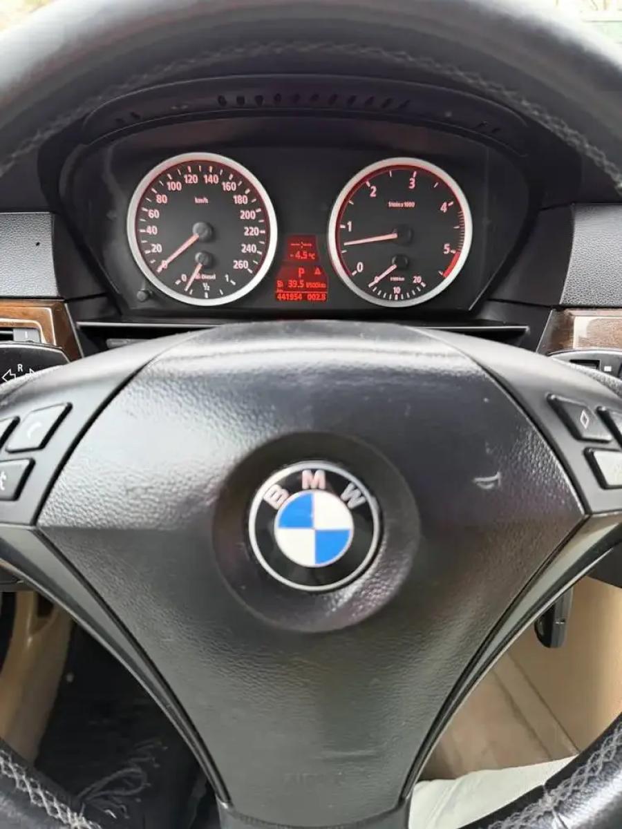 Zils BMW 525 2005 Ventspils, ar dzinēja tilpumu 2.50 L un nobraukumu 442 tūkst. km par 2800 €, foto 23 vietnē AUTOMOTO.COM.LV
