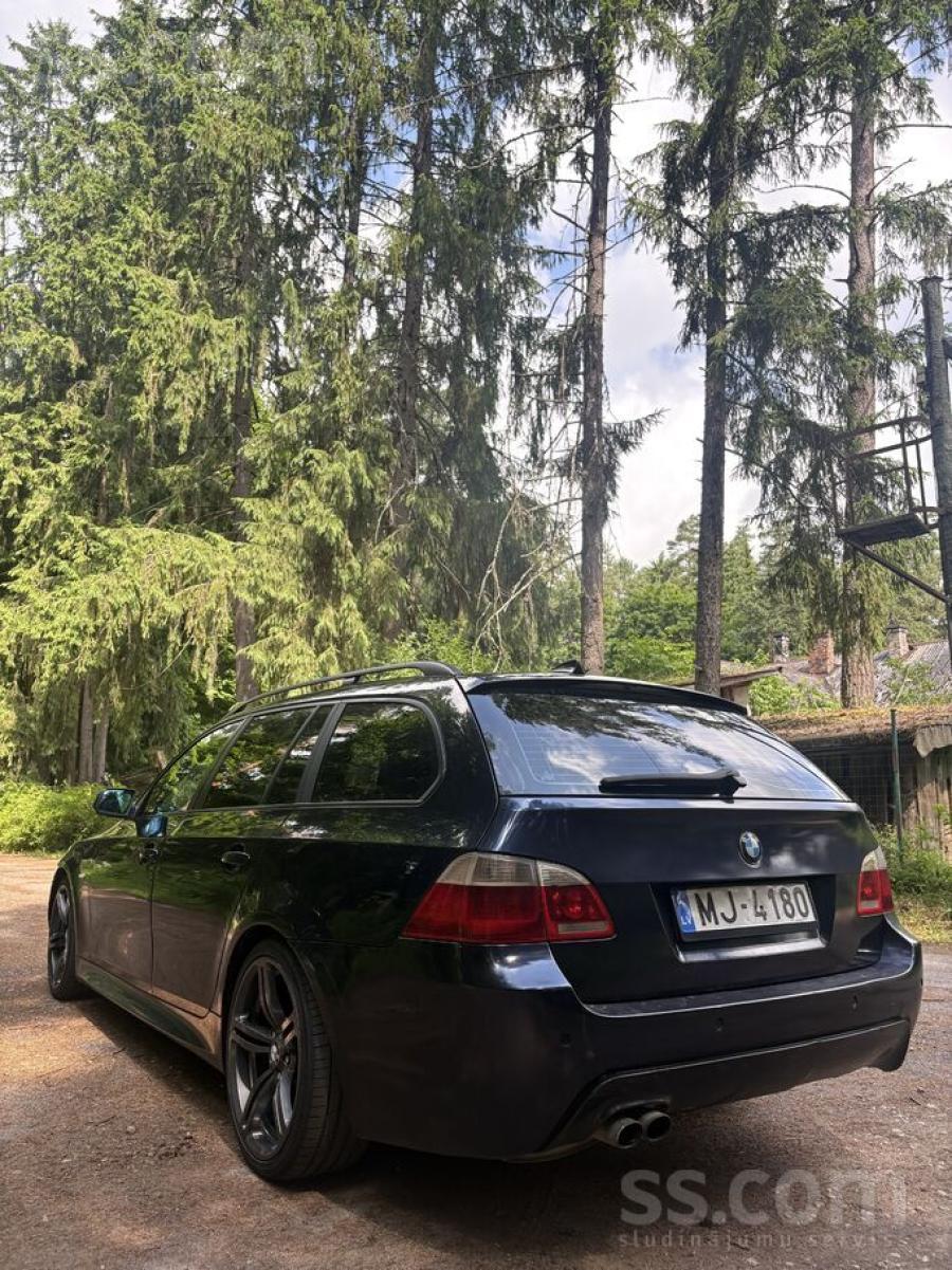 Blue BMW 525 2005 in Daugavpils, with an engine capacity of 2.50 L and mileage of 376 thousand km for 5500 €, photo 4 on AUTOMOTO.COM.LV