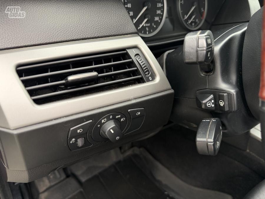 Blue BMW 525 2005 in Vilnius, with an engine capacity of 2.50 L and mileage of 450 thousand km for 1950 €, photo 22 on AUTOMOTO.COM.LV