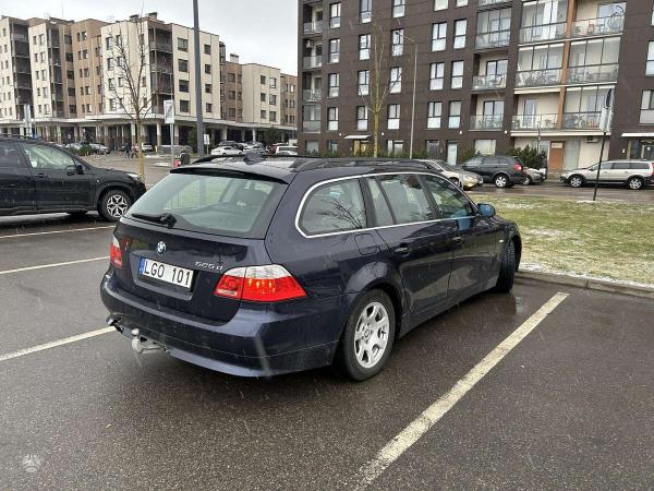 Zils BMW 525 2005 Viļņa, ar dzinēja tilpumu 2.50 L un nobraukumu 340 tūkst. km par 2600 €, foto 5 vietnē AUTOMOTO.COM.LV