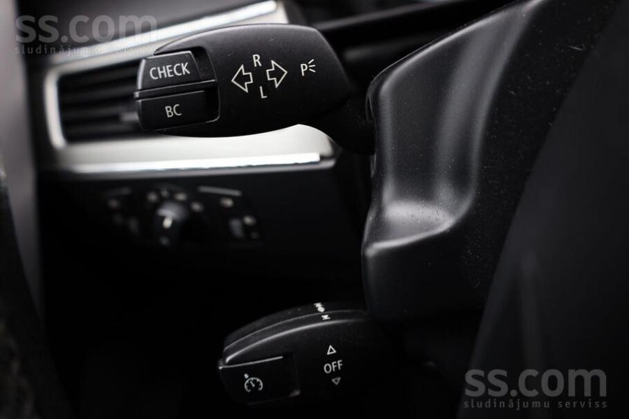 Blue BMW 525 2006 in Riga, with an engine capacity of 2.50 L and mileage of 0 thousand km for 2995 €, photo 14 on AUTOMOTO.COM.LV