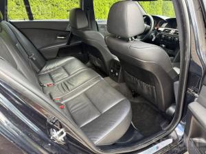 Blue BMW 525 2006 in Riga, with an engine capacity of 2.50 L and mileage of 318 thousand km for 3790 €, photo 14 on AUTOMOTO.COM.LV