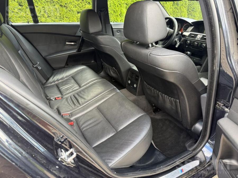 Blue BMW 525 2006 in Riga, with an engine capacity of 2.50 L and mileage of 318 thousand km for 3790 €, photo 14 on AUTOMOTO.COM.LV