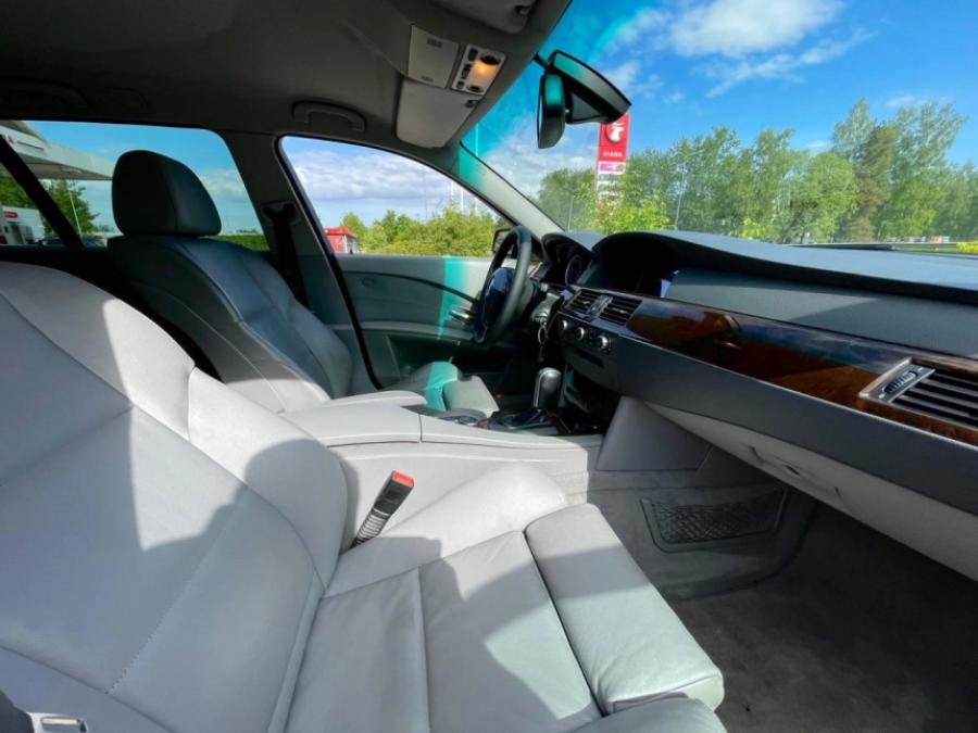 Zils BMW 525 2006 Rīga, ar dzinēja tilpumu 2.50 L un nobraukumu 0 tūkst. km par 4000 €, foto 8 vietnē AUTOMOTO.COM.LV