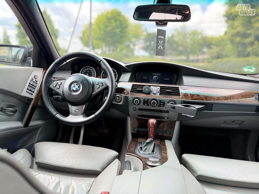 Zils BMW 525 2006 Kauņa, ar dzinēja tilpumu 2.50 L un nobraukumu 400 tūkst. km par 4400 €, foto 19 vietnē AUTOMOTO.COM.LV