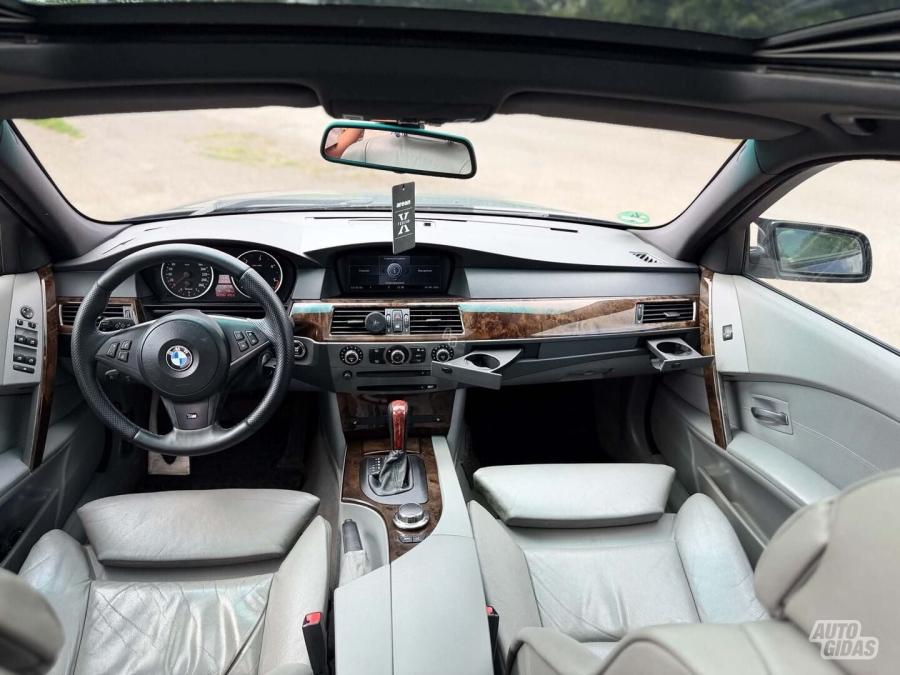 Zils BMW 525 2006 Kauņa, ar dzinēja tilpumu 2.50 L un nobraukumu 400 tūkst. km par 4400 €, foto 21 vietnē AUTOMOTO.COM.LV