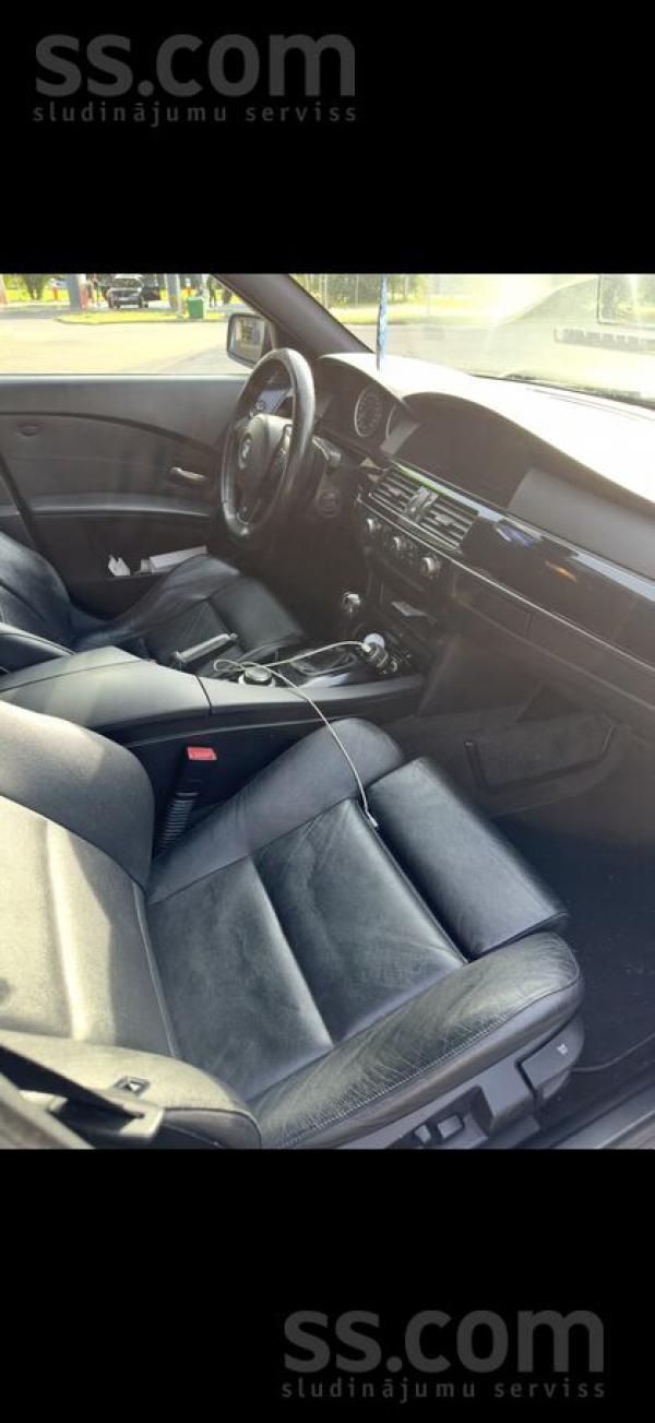 Blue BMW 525 2006 in Riga, with an engine capacity of 2.50 L and mileage of 320 thousand km for 3500 €, photo 5 on AUTOMOTO.COM.LV