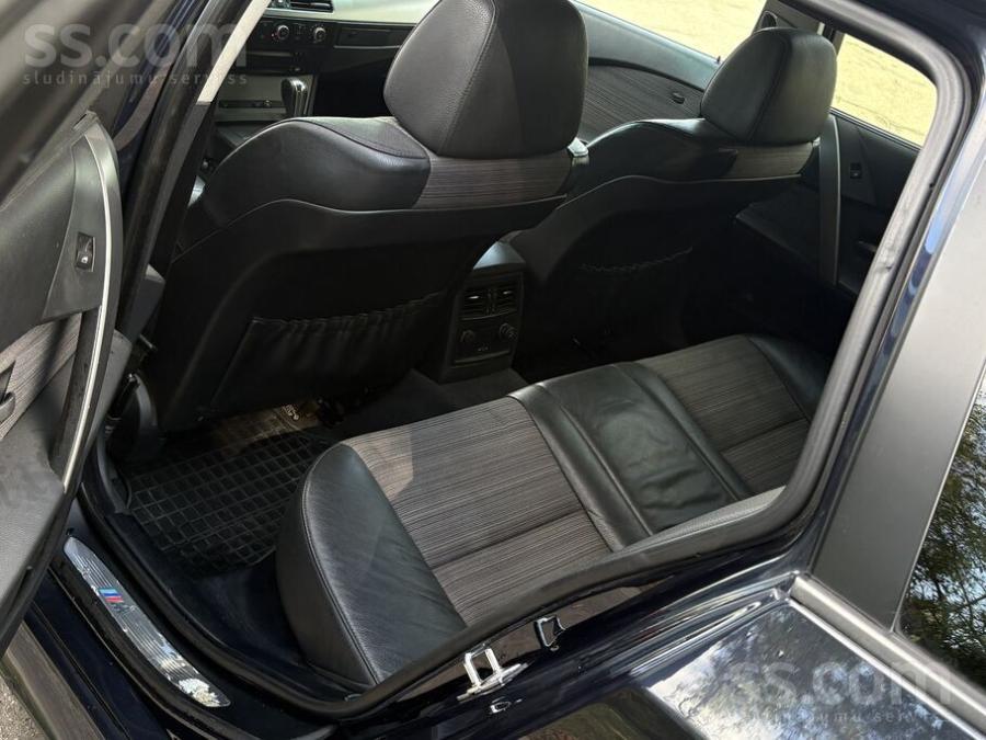 Blue BMW 525 2006 in Riga, with an engine capacity of 2.50 L and mileage of 314 thousand km for 4000 €, photo 5 on AUTOMOTO.COM.LV
