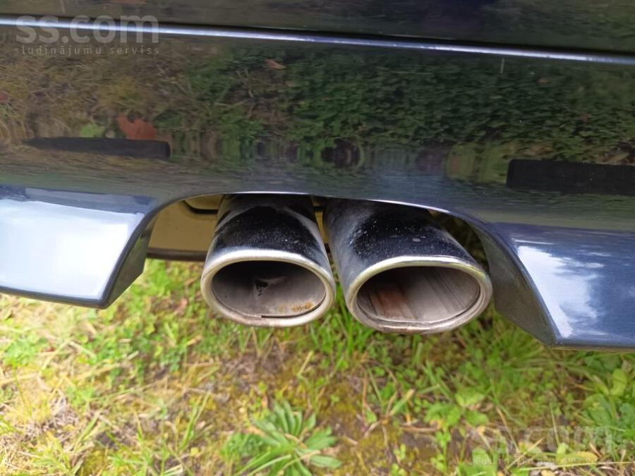 Zils BMW 525 2006 Jēkabpils, ar dzinēja tilpumu 2.50 L un nobraukumu 345 tūkst. km par 3800 €, foto 17 vietnē AUTOMOTO.COM.LV