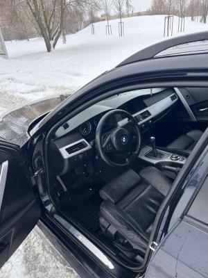 Zils BMW 525 2007 Panevēža, ar dzinēja tilpumu 2.50 L un nobraukumu 421 tūkst. km par 3800 €, foto 6 vietnē AUTOMOTO.COM.LV