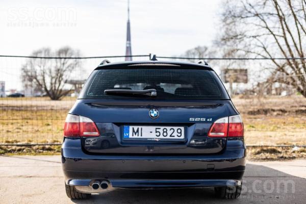 Blue BMW 525 2007 in Riga, with an engine capacity of 2.50 L and mileage of 347 thousand km for 4490 €, photo 8 on AUTOMOTO.COM.LV