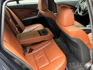 Zils BMW 525 2007 Jelgava, ar dzinēja tilpumu 2.50 L un nobraukumu 374 tūkst. km par 4250 €, foto 14 vietnē AUTOMOTO.COM.LV