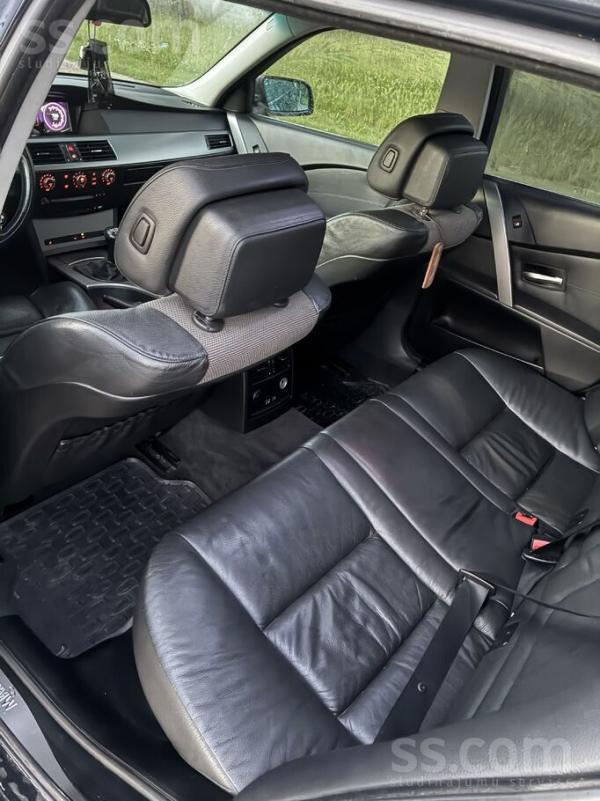Zils BMW 525 2007 Liepāja, ar dzinēja tilpumu 2.50 L un nobraukumu 421 tūkst. km par 3900 €, foto 4 vietnē AUTOMOTO.COM.LV