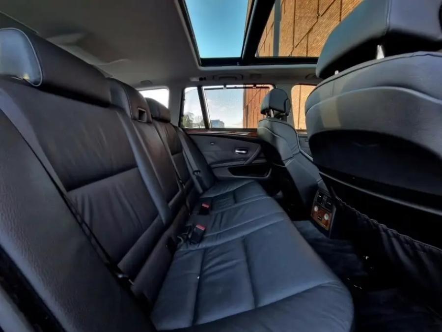 Blue BMW 525 2007 in Riga, with an engine capacity of 3.00 L and mileage of 0 thousand km for 6590 €, photo 16 on AUTOMOTO.COM.LV