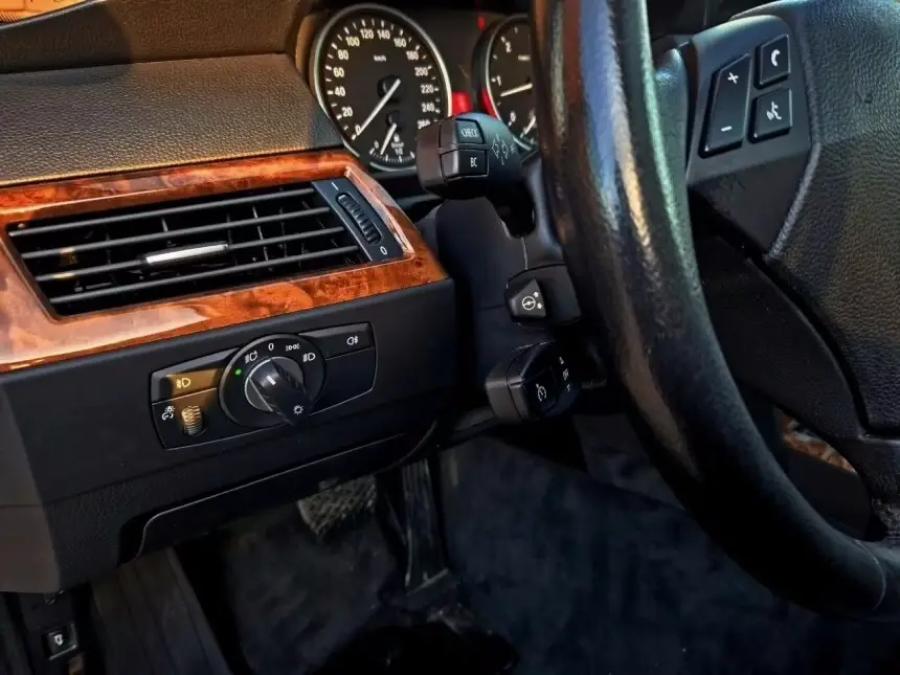 Blue BMW 525 2007 in Riga, with an engine capacity of 3.00 L and mileage of 0 thousand km for 6590 €, photo 18 on AUTOMOTO.COM.LV