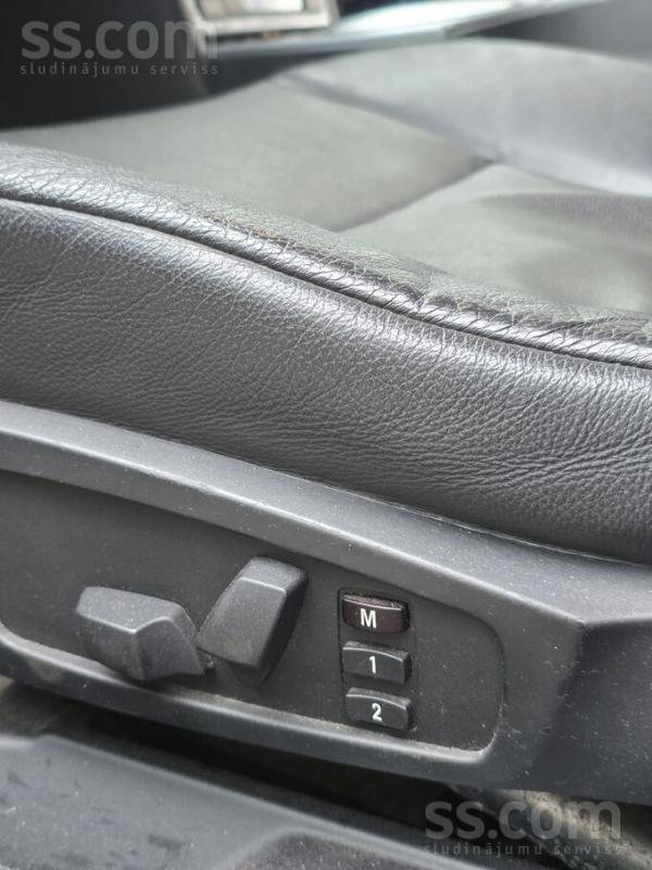 Zils BMW 525 2007 Rīga, ar dzinēja tilpumu 3.00 L un nobraukumu 391 tūkst. km par 4750 €, foto 9 vietnē AUTOMOTO.COM.LV