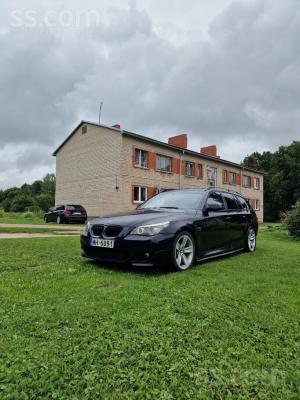 Zils BMW 525 2007 Aizkraukle, ar dzinēja tilpumu 3.00 L un nobraukumu 0 tūkst. km par 5000 €, foto 3 vietnē AUTOMOTO.COM.LV