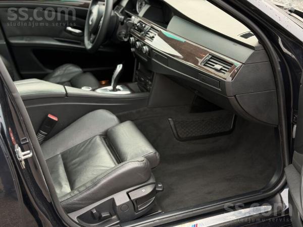 Blue BMW 525 2007 in Riga, with an engine capacity of 3.00 L and mileage of 0 thousand km for 4999 €, photo 9 on AUTOMOTO.COM.LV