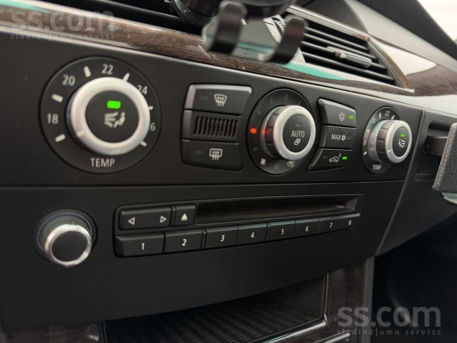 Blue BMW 525 2007 in Riga, with an engine capacity of 3.00 L and mileage of 0 thousand km for 4999 €, photo 15 on AUTOMOTO.COM.LV