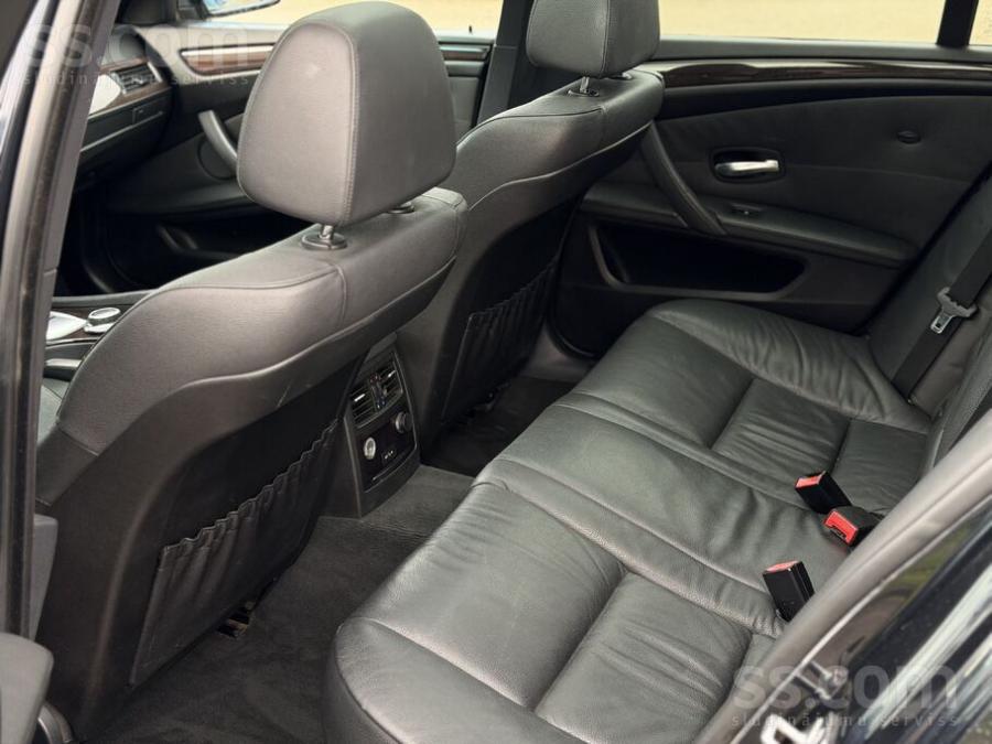 Blue BMW 525 2007 in Riga, with an engine capacity of 3.00 L and mileage of 0 thousand km for 4999 €, photo 19 on AUTOMOTO.COM.LV