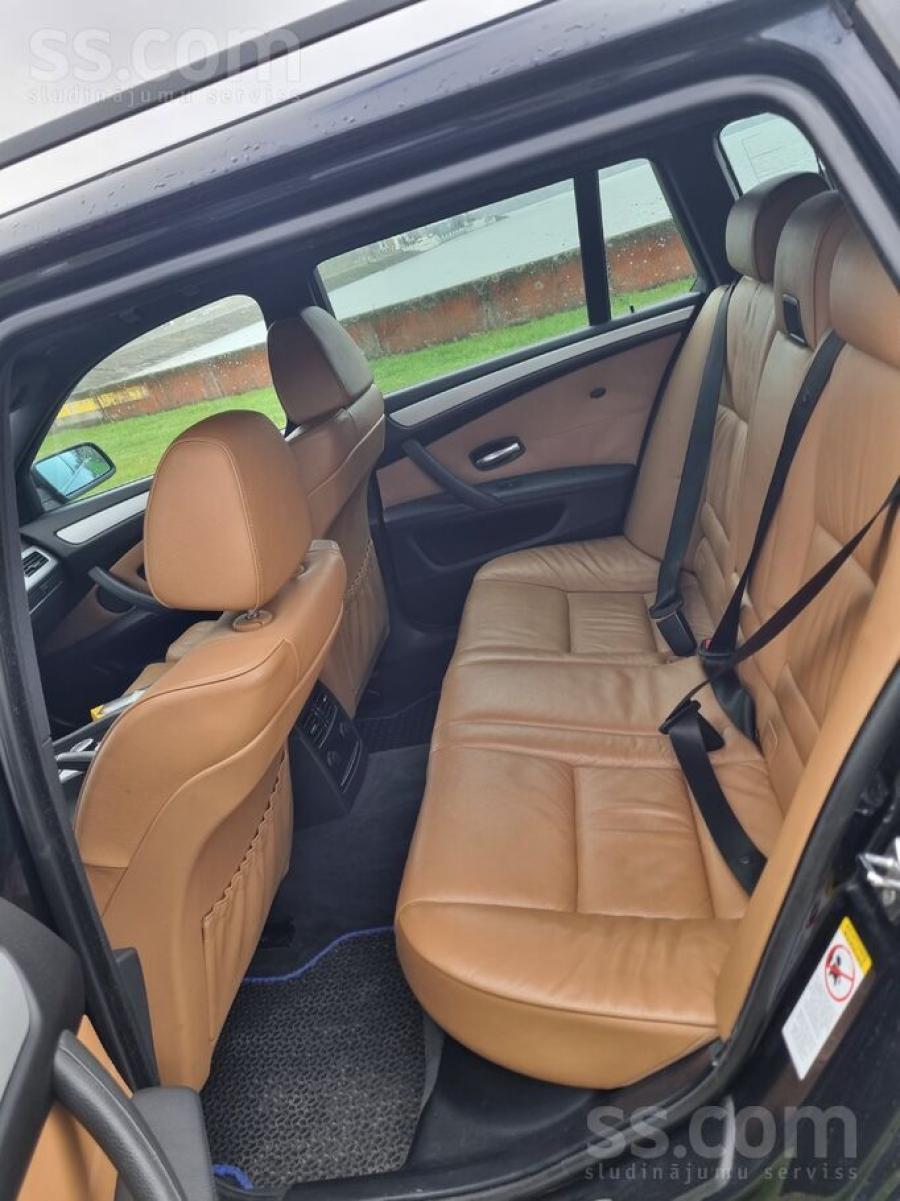 Blue BMW 525 2007 in Aizkraukle, with an engine capacity of 3.00 L and mileage of 319 thousand km for 4150 €, photo 14 on AUTOMOTO.COM.LV