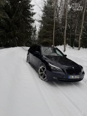 Zils BMW 525 2008 Plungė, ar dzinēja tilpumu 3.00 L un nobraukumu 379 tūkst. km par 4450 €, foto  vietnē AUTOMOTO.COM.LV