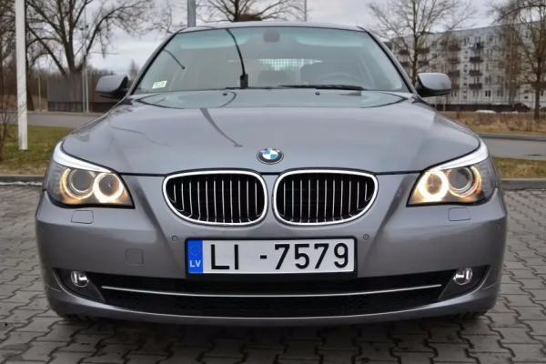 Zils BMW 525 2008 Jēkabpils, ar dzinēja tilpumu 3.00 L un nobraukumu 277 tūkst. km par 6150 €, foto 4 vietnē AUTOMOTO.COM.LV