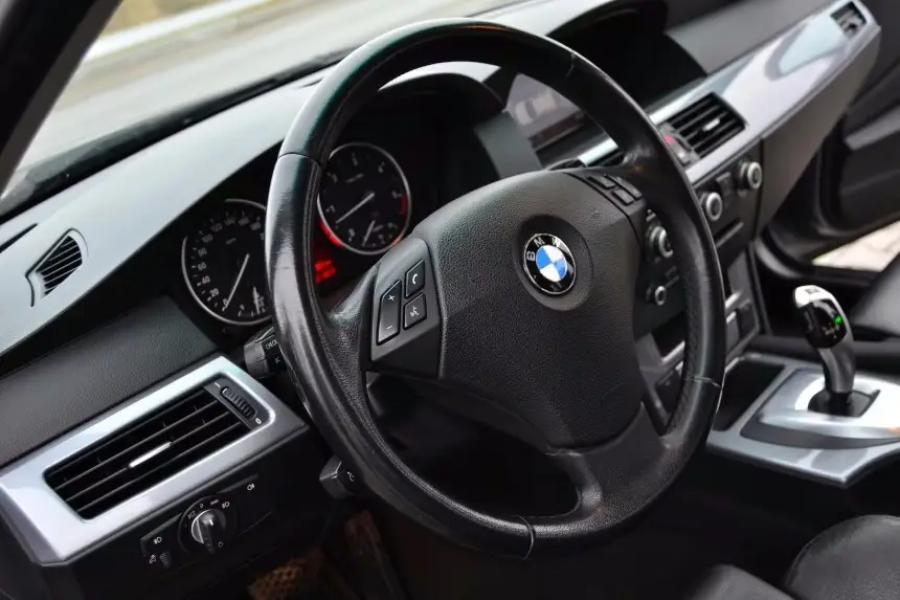 Синий БМВ 525 2008 в Екабпилс, объемом двигателя 3.00 л и пробегом 277 тыс. км за 6150 €, фото 12 на AUTOMOTO.COM.LV