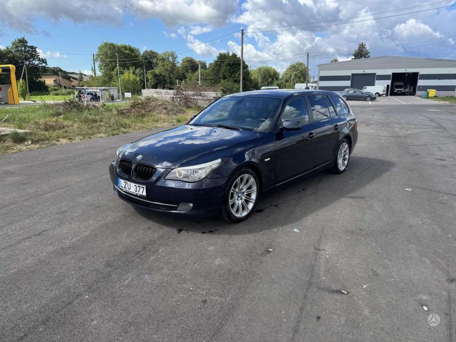 Zils BMW 525 2008 Kauņa, ar dzinēja tilpumu 2.99 L un nobraukumu 403 tūkst. km par 4500 €, foto 1 vietnē AUTOMOTO.COM.LV