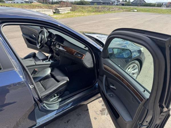 Zils BMW 525 2008 Kauņa, ar dzinēja tilpumu 2.99 L un nobraukumu 403 tūkst. km par 4500 €, foto 11 vietnē AUTOMOTO.COM.LV