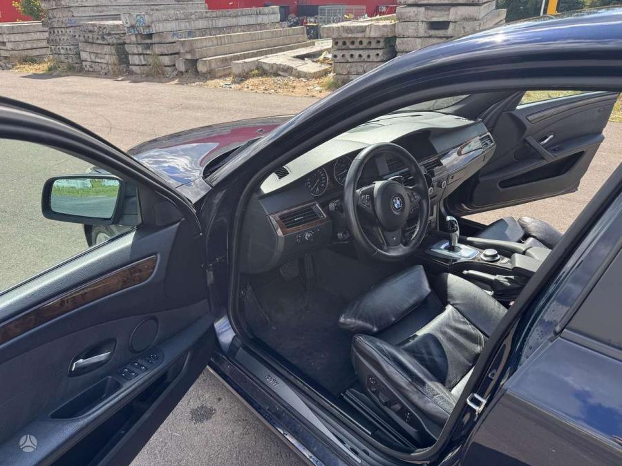 Zils BMW 525 2008 Kauņa, ar dzinēja tilpumu 2.99 L un nobraukumu 403 tūkst. km par 4500 €, foto 12 vietnē AUTOMOTO.COM.LV