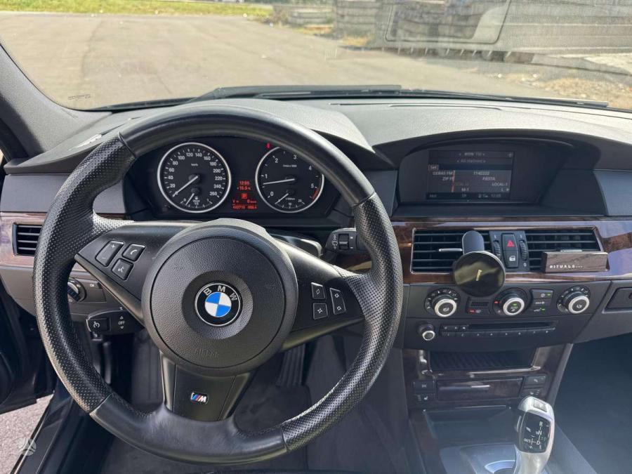 Zils BMW 525 2008 Kauņa, ar dzinēja tilpumu 2.99 L un nobraukumu 403 tūkst. km par 4500 €, foto 14 vietnē AUTOMOTO.COM.LV