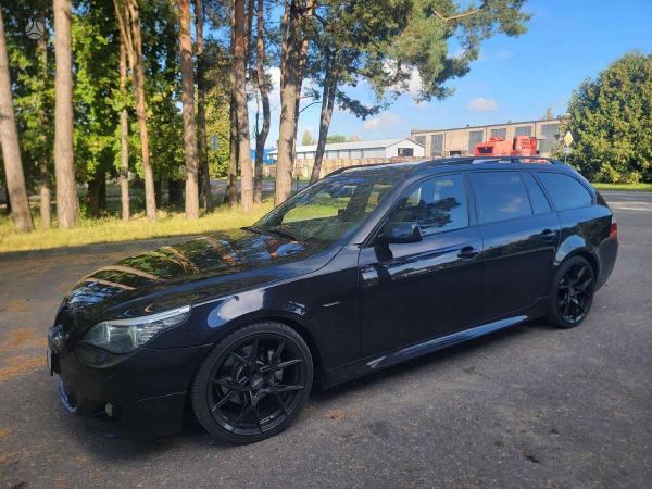 Zils BMW 525 2009 Ariogala, ar dzinēja tilpumu 2.99 L un nobraukumu 330 tūkst. km par 6000 €, foto 1 vietnē AUTOMOTO.COM.LV