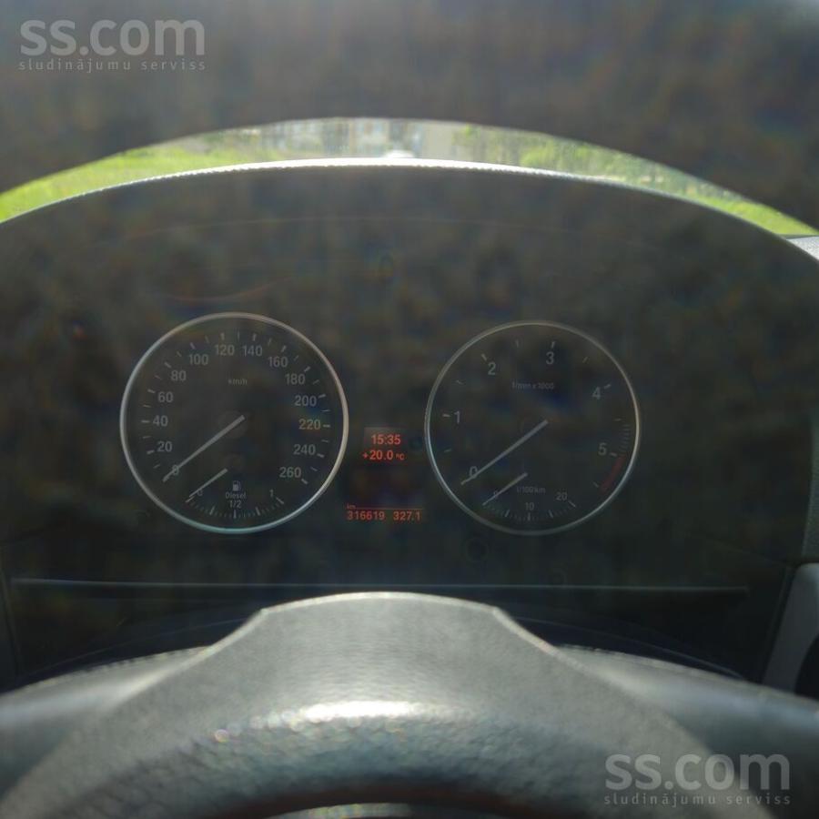 Blue BMW 525 2009 in Ogre, with an engine capacity of 3.00 L and mileage of 317 thousand km for 7300 €, photo 11 on AUTOMOTO.COM.LV