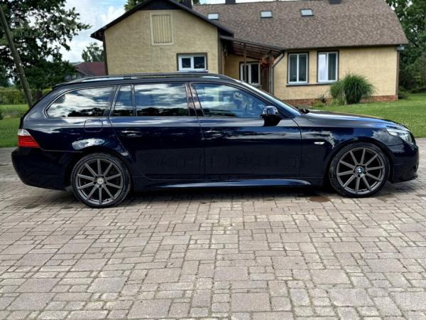 Blue BMW 525 2009 in Riga, with an engine capacity of 3.00 L and mileage of 320 thousand km for 6200 €, photo 3 on AUTOMOTO.COM.LV