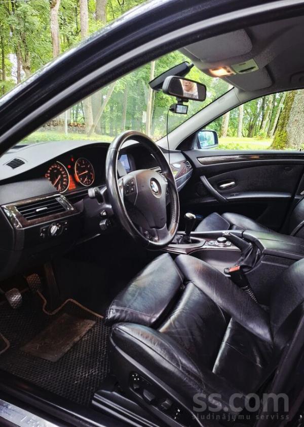 Blue BMW 525 2009 in Liepaja, with an engine capacity of 3.00 L and mileage of 376 thousand km for 6550 €, photo 8 on AUTOMOTO.COM.LV