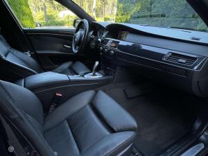 Zils BMW 525 2009 Viļņa, ar dzinēja tilpumu 2.99 L un nobraukumu 393 tūkst. km par 7500 €, foto 22 vietnē AUTOMOTO.COM.LV