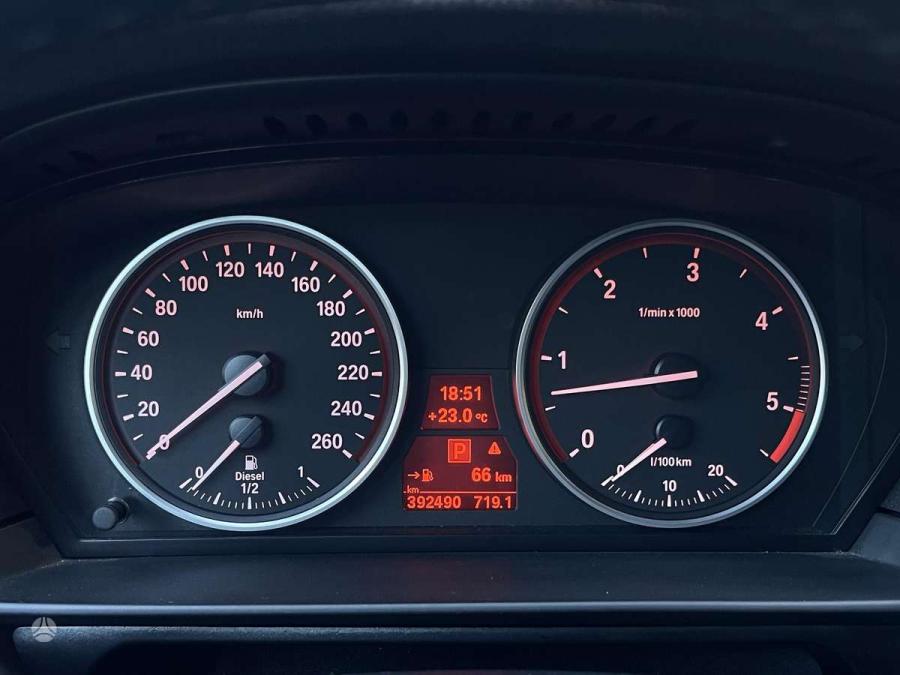 Zils BMW 525 2009 Viļņa, ar dzinēja tilpumu 2.99 L un nobraukumu 393 tūkst. km par 7500 €, foto 30 vietnē AUTOMOTO.COM.LV