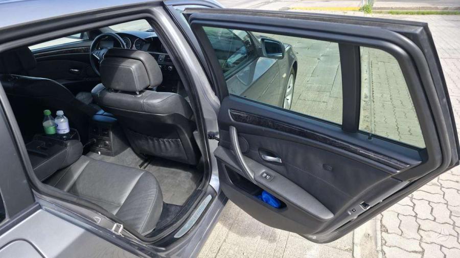 Zils BMW 525 2009 Viļņa, ar dzinēja tilpumu 2.99 L un nobraukumu 550 tūkst. km par 3900 €, foto 20 vietnē AUTOMOTO.COM.LV