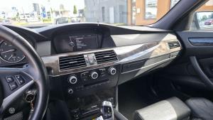 Zils BMW 525 2009 Viļņa, ar dzinēja tilpumu 2.99 L un nobraukumu 550 tūkst. km par 3900 €, foto 24 vietnē AUTOMOTO.COM.LV
