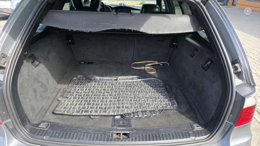 Zils BMW 525 2009 Viļņa, ar dzinēja tilpumu 2.99 L un nobraukumu 550 tūkst. km par 3900 €, foto 13 vietnē AUTOMOTO.COM.LV