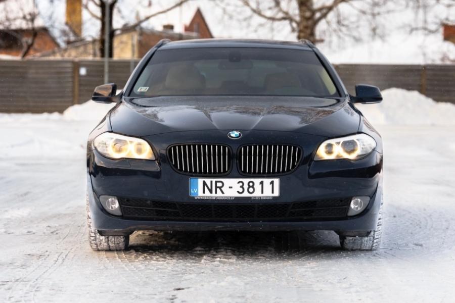 Zils BMW 525 2010 Rīga, ar dzinēja tilpumu 3.00 L un nobraukumu 299 tūkst. km par 8800 €, foto 3 vietnē AUTOMOTO.COM.LV