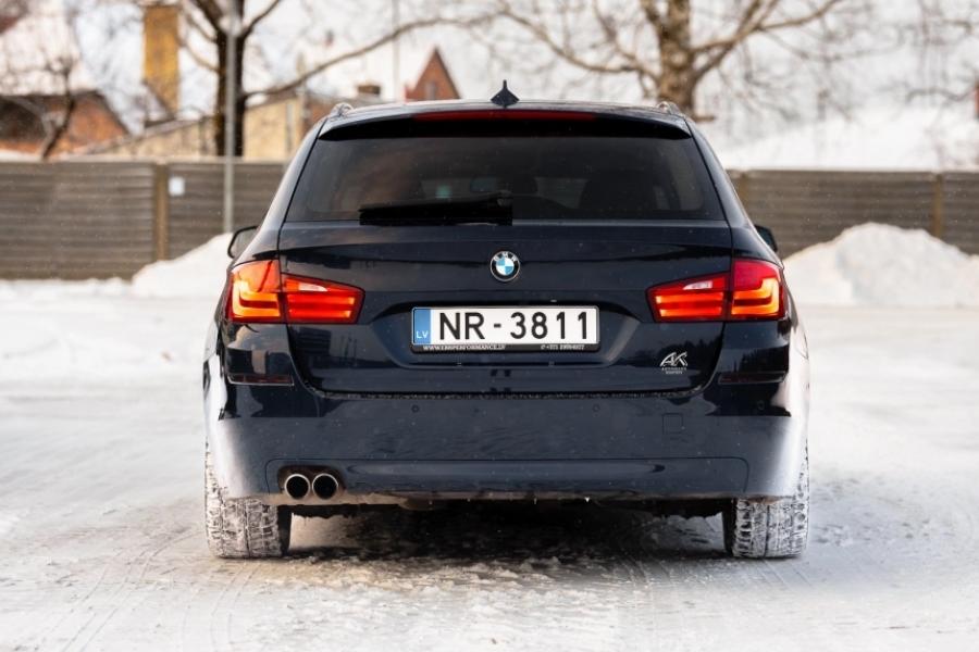 Zils BMW 525 2010 Rīga, ar dzinēja tilpumu 3.00 L un nobraukumu 299 tūkst. km par 8800 €, foto 5 vietnē AUTOMOTO.COM.LV