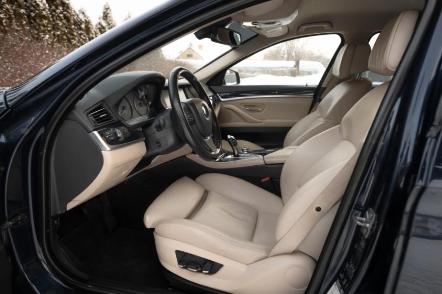 Zils BMW 525 2010 Rīga, ar dzinēja tilpumu 3.00 L un nobraukumu 299 tūkst. km par 8800 €, foto 12 vietnē AUTOMOTO.COM.LV
