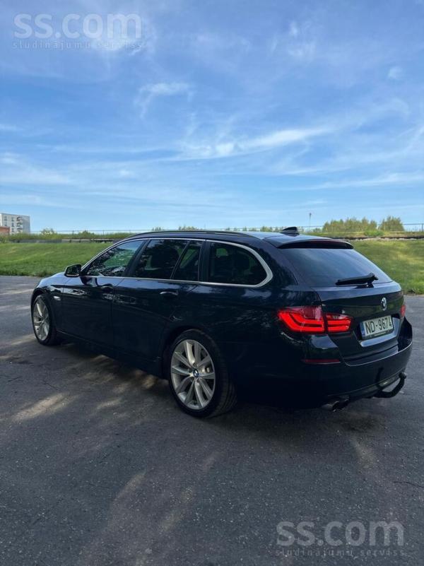 Blue BMW 525 2011 in Riga, with an engine capacity of 2.50 L and mileage of 340 thousand km for 2350 €, photo 2 on AUTOMOTO.COM.LV