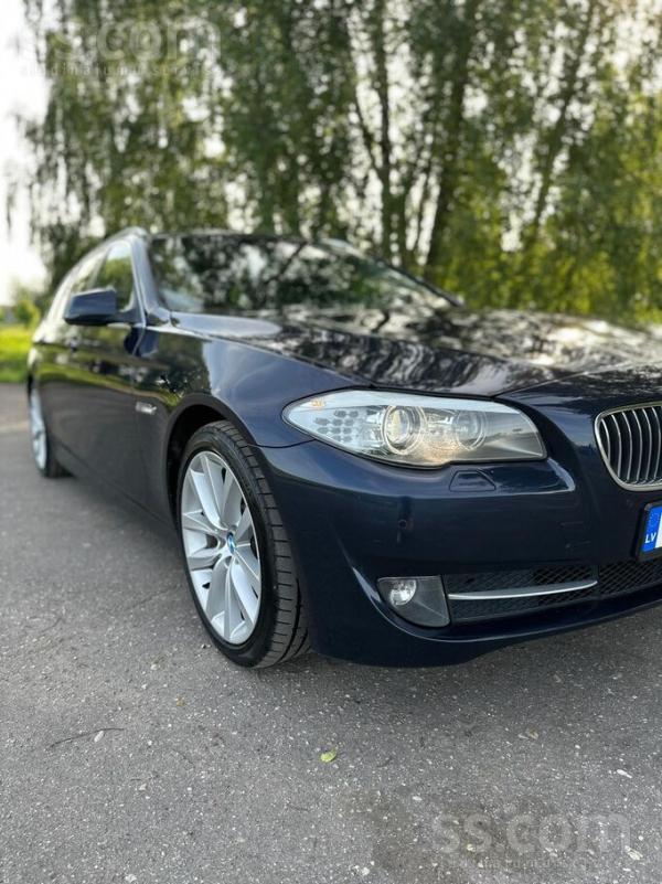 Blue BMW 525 2011 in Riga, with an engine capacity of 2.50 L and mileage of 340 thousand km for 2350 €, photo 3 on AUTOMOTO.COM.LV
