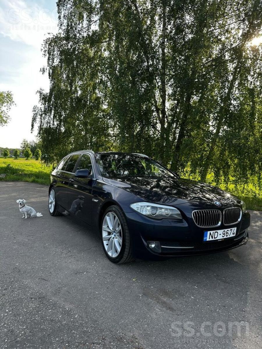 Blue BMW 525 2011 in Riga, with an engine capacity of 2.50 L and mileage of 340 thousand km for 2350 €, photo 11 on AUTOMOTO.COM.LV