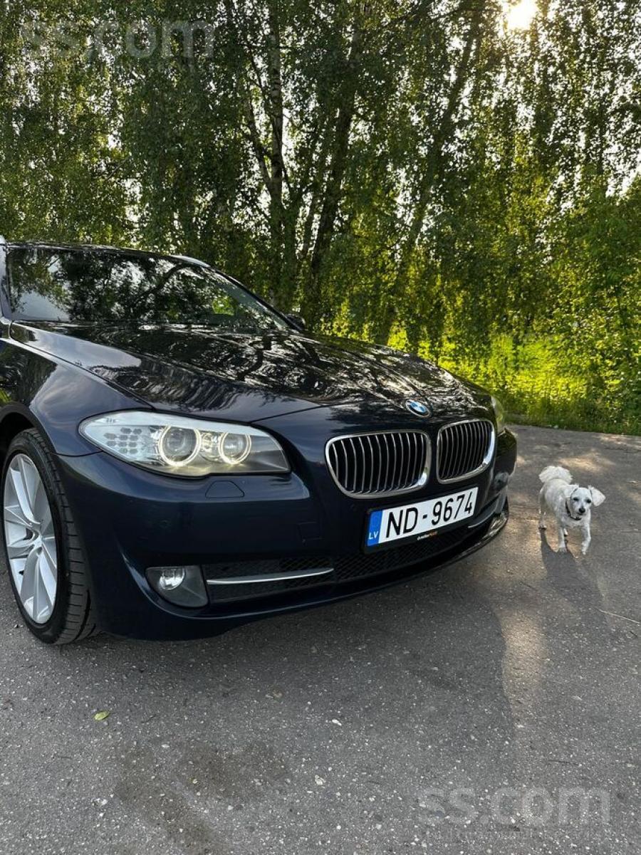 Blue BMW 525 2011 in Riga, with an engine capacity of 2.50 L and mileage of 340 thousand km for 2350 €, photo 20 on AUTOMOTO.COM.LV