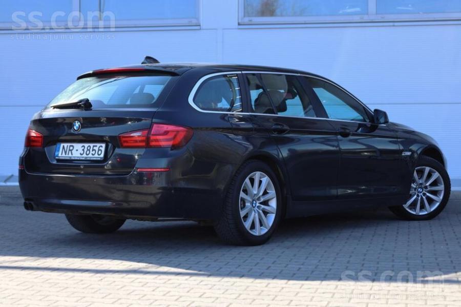Blue BMW 525 2011 in Riga, with an engine capacity of 3.00 L and mileage of 0 thousand km for 6995 €, photo 6 on AUTOMOTO.COM.LV