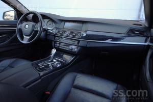 Blue BMW 525 2011 in Riga, with an engine capacity of 3.00 L and mileage of 0 thousand km for 6995 €, photo 10 on AUTOMOTO.COM.LV